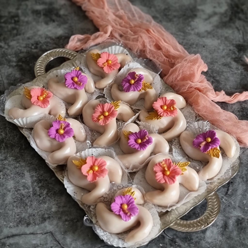 Arayech aux Amandes { Gâteaux Algériens} | Gourmandise Assia