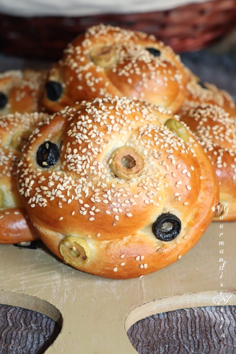 Pain Chignon aux Olives | Gourmandise Assia