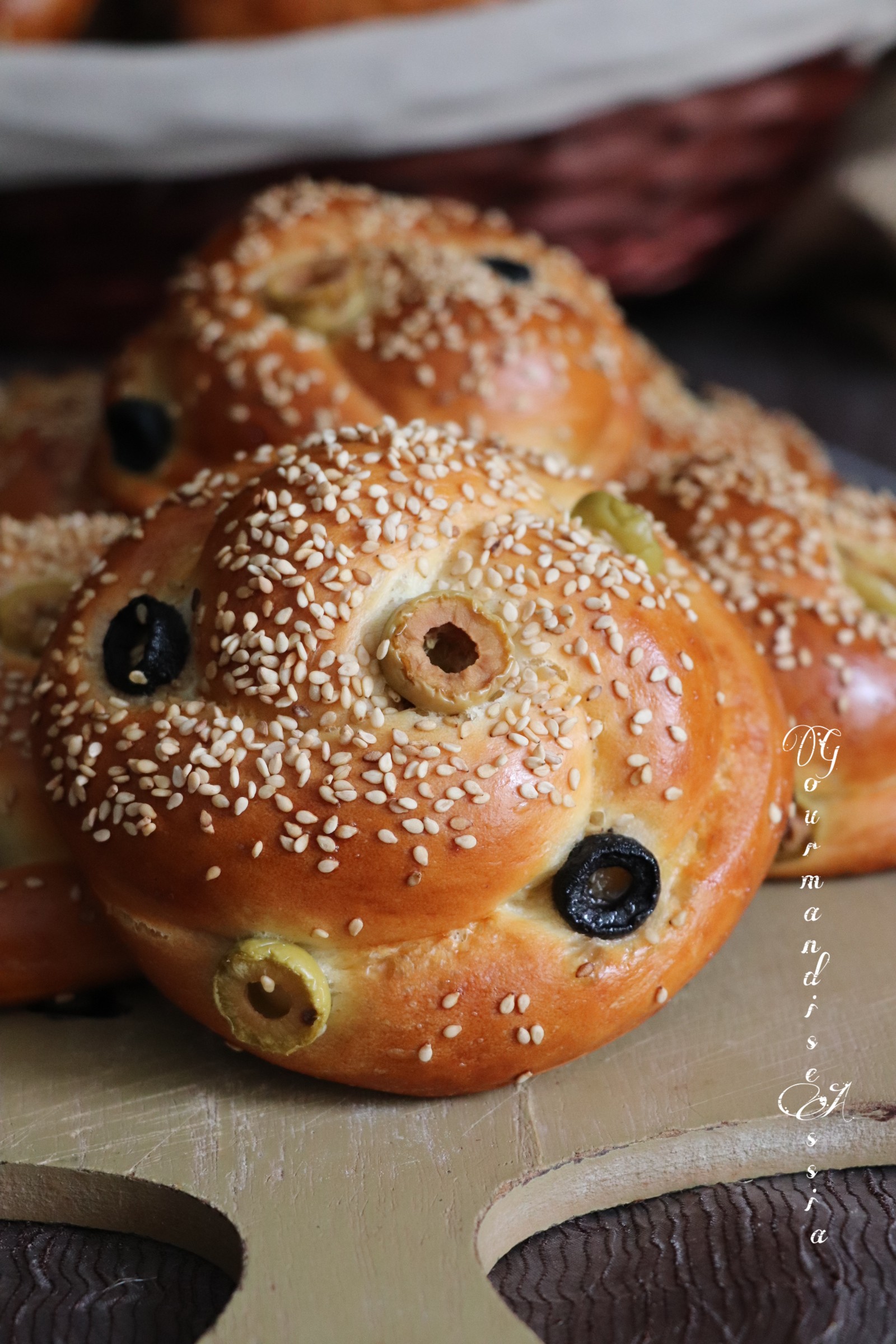 Pain Chignon aux Olives | Gourmandise Assia