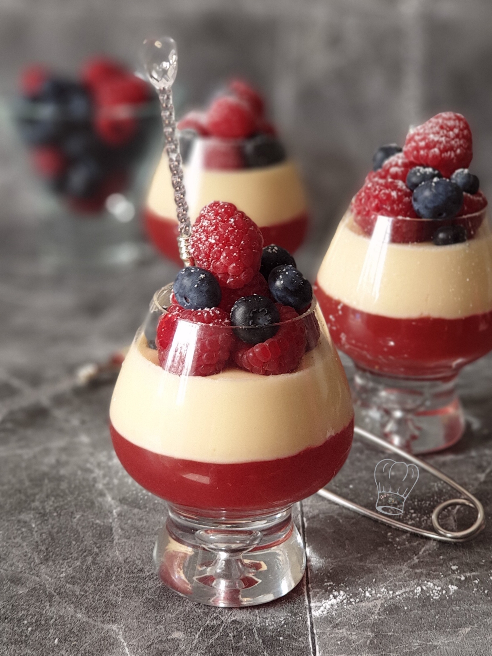 Panna Cotta Fruits Rouges | Gourmandise Assia