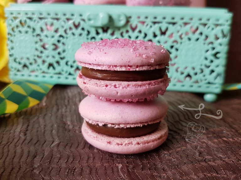 Macaron Chocolat Cassis et Conseils pour les réussir | Gourmandise Assia