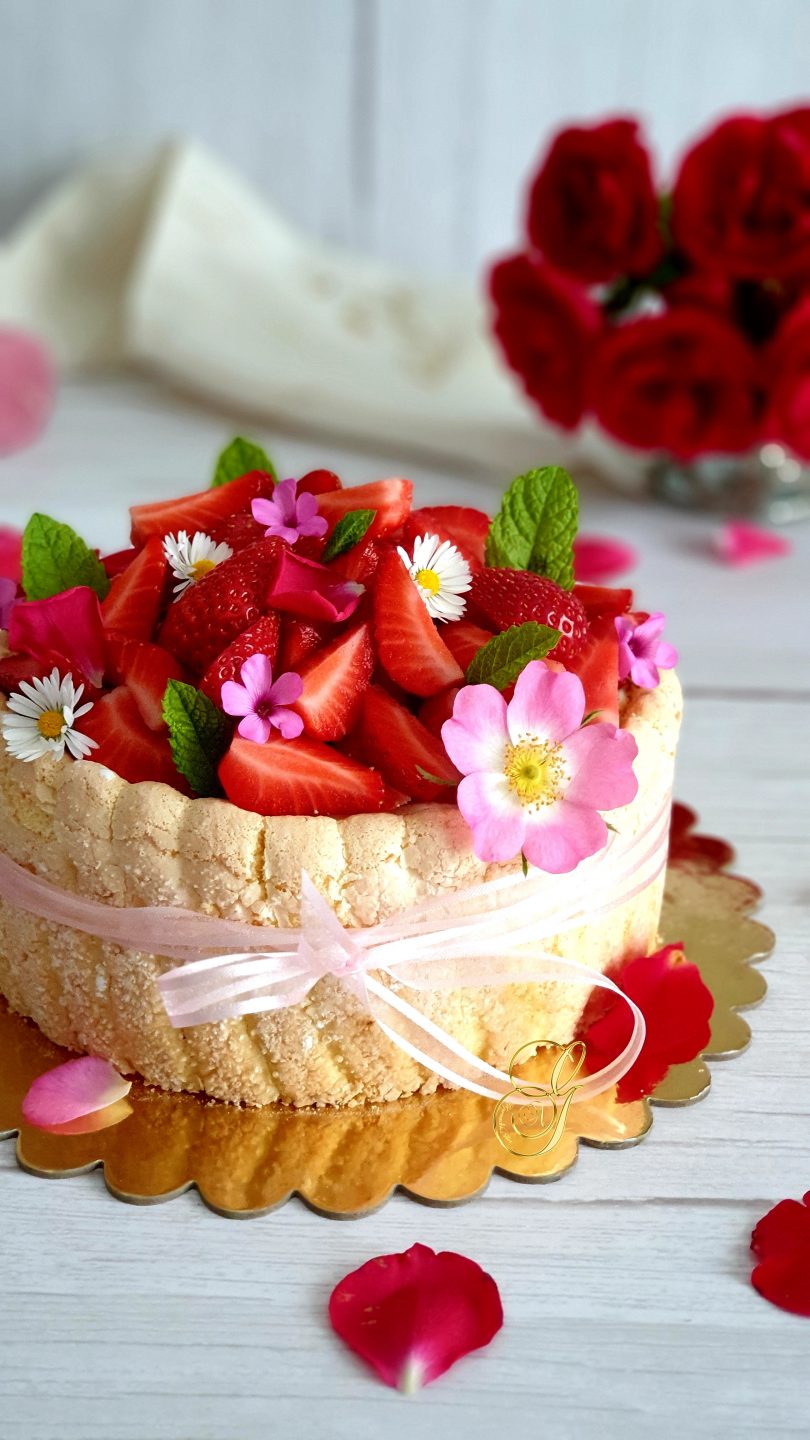 Charlotte aux Fruits Rouges et Chocolat Blanc | Gourmandise Assia